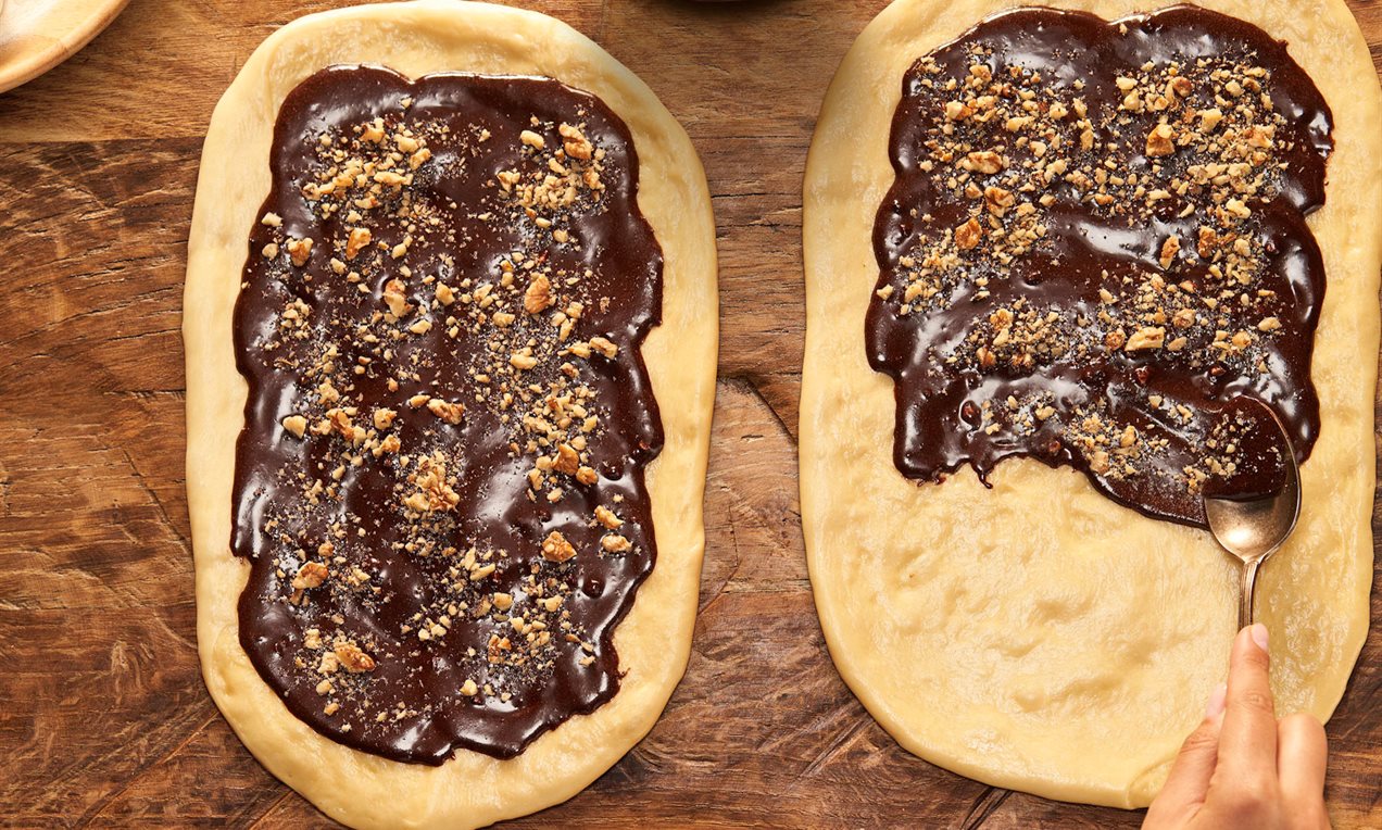 Cozonac fără frământare cu nucă și ciocolată Rețeta | Dr. Oetker